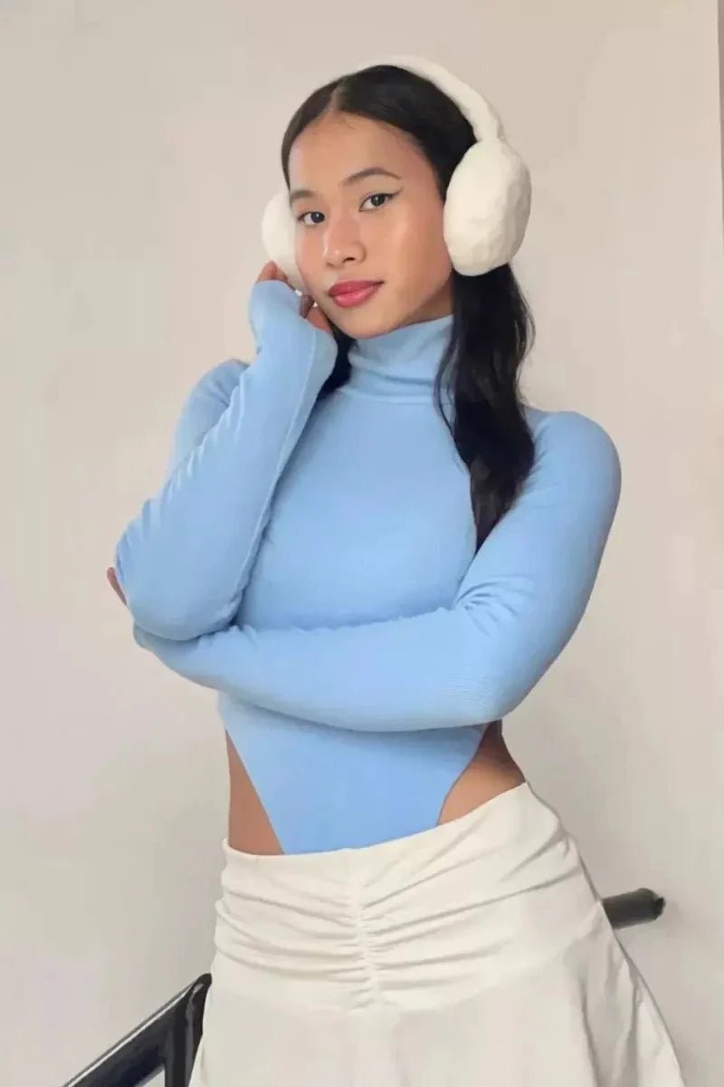 What are the benefits of wearing a Bodysuit in winter?